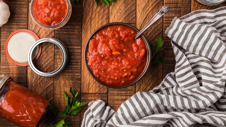 How to Make Sugo, an Authentic Italian Tomato Sauce - Expedly